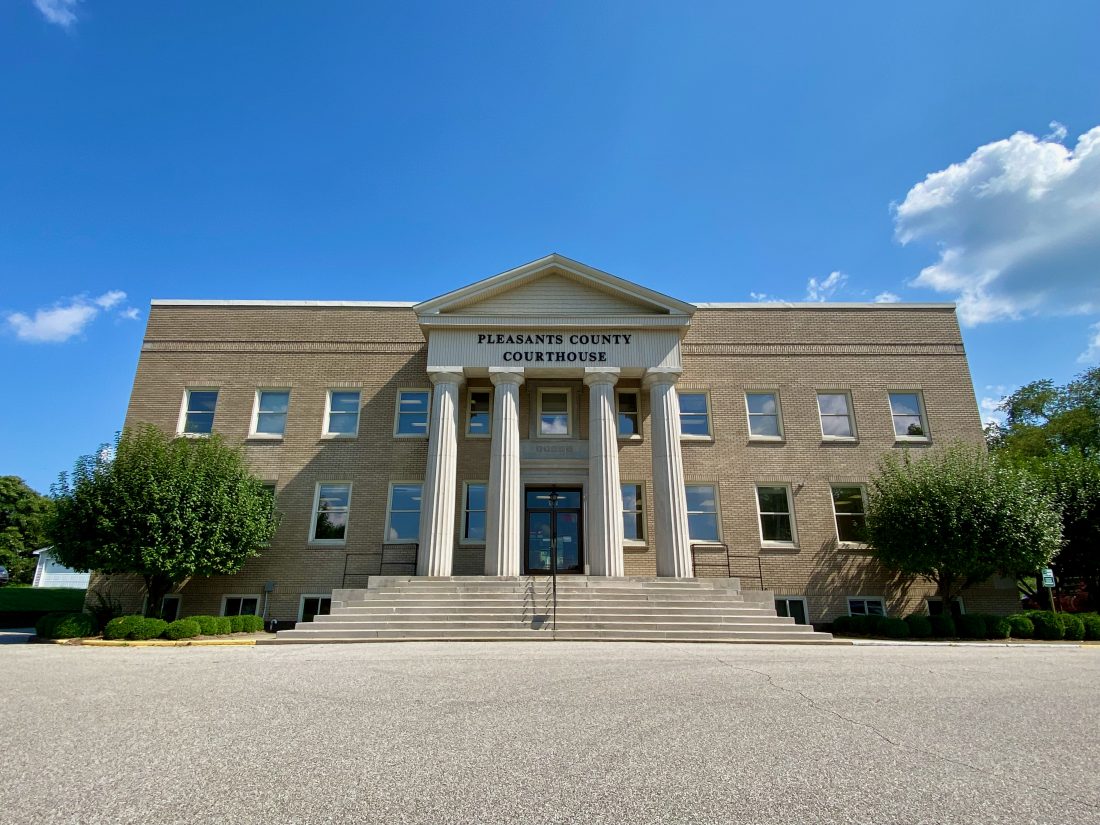 JIC admonishes Nutter, Taylor for part in Santa-Gate | News, Sports ...